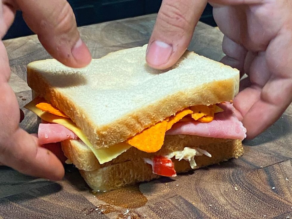 Sandwich Monchoso 索 | Munchies Lab