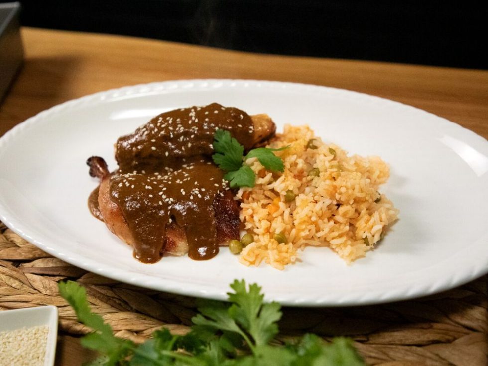 Pollo con Mole | Munchies Lab